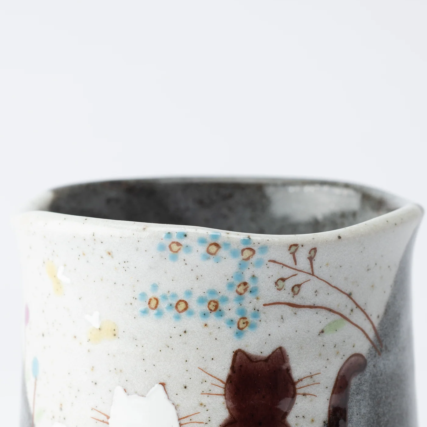 Atelier Yu Cats In Sunny Spot Kutani Handmade Mug - 230ml